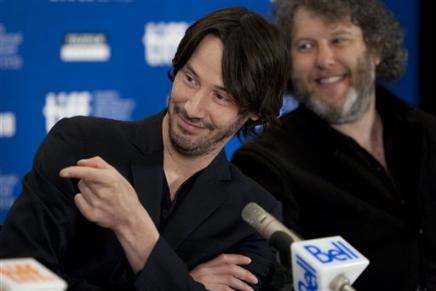 KEANEWS: Keanu Reeves poses for a portrait during the 2010 Toronto ...